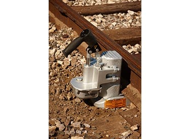 Track-Jacks—Enerpac-Hydraulic-Jacks—also-use-for-Track-Jacks | Melvelle ...